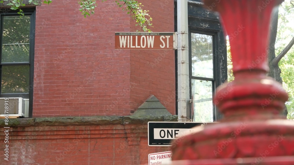 New York City crossroad, Brooklyn Heights Willow street intersection ...