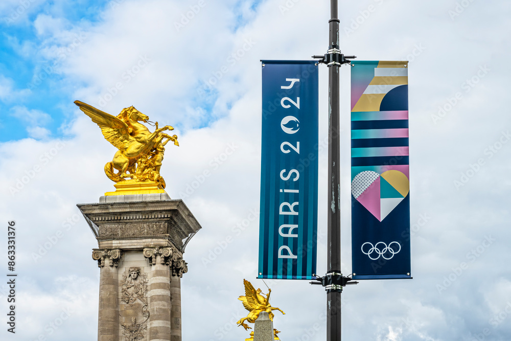 Paris 2024 : Bannière / drapeau symbole des jeux olympiques dans les ...