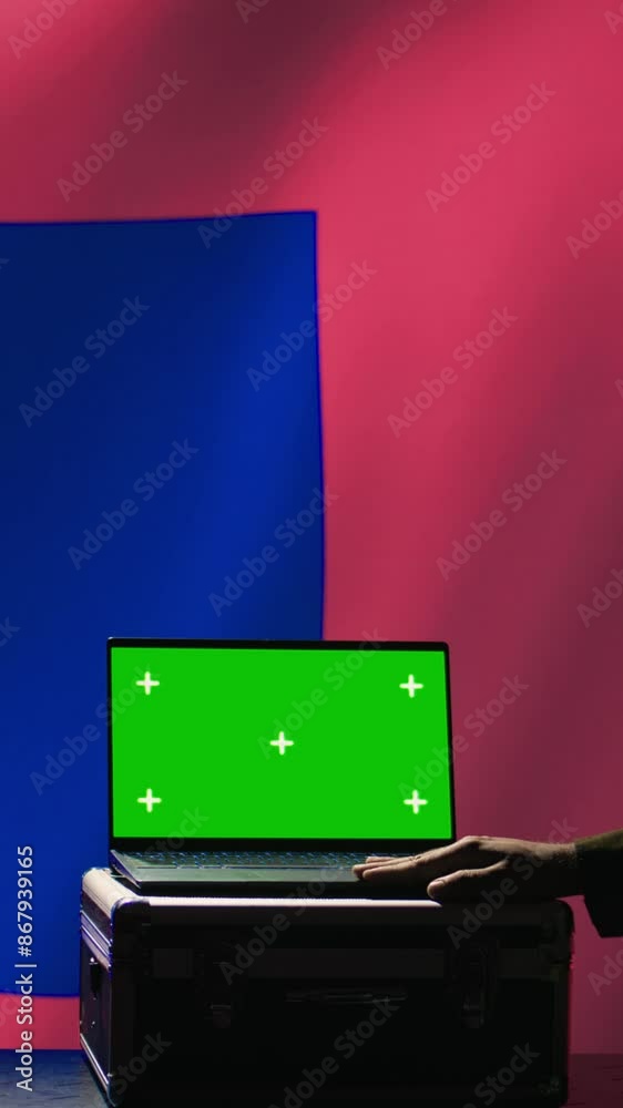 Vertical video Taiwan liberation insurgent using radar on green screen ...