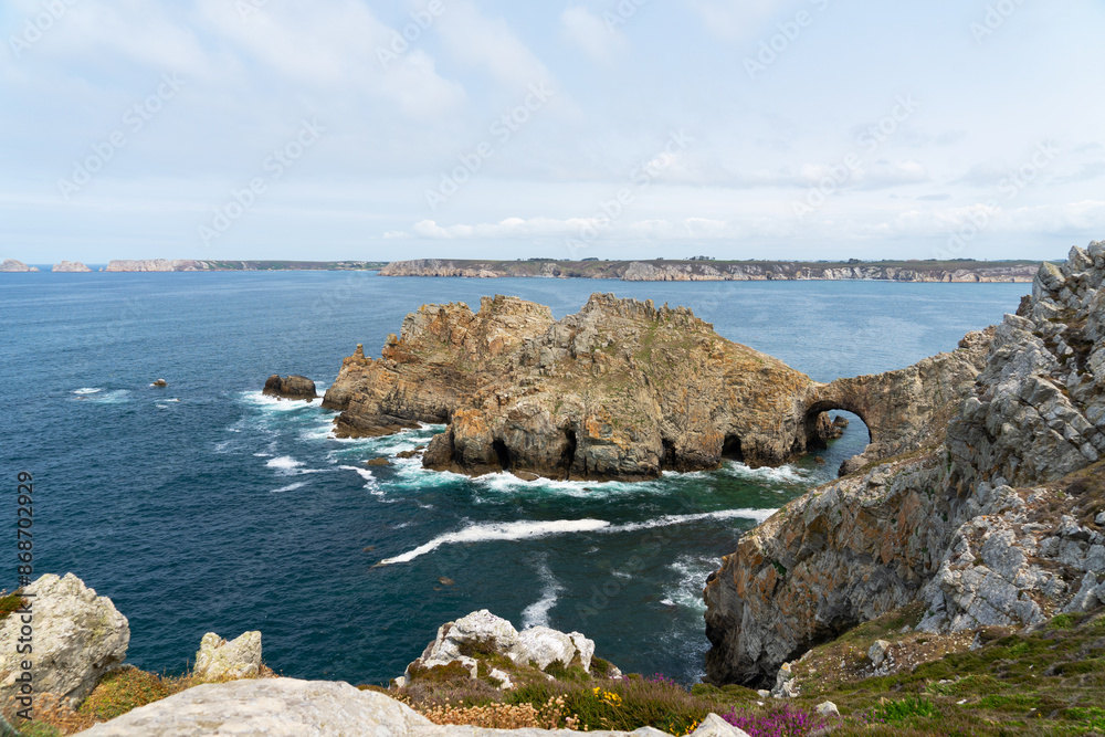 La formation rocheuse de la Pointe de Dinan, sur la presqu'île de ...