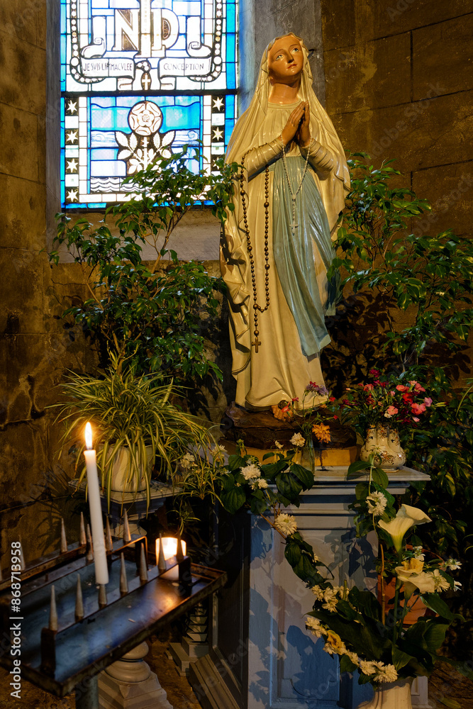 Apparition of the Virgin Mary, Our Lady of Lourdes, to Bernadette ...