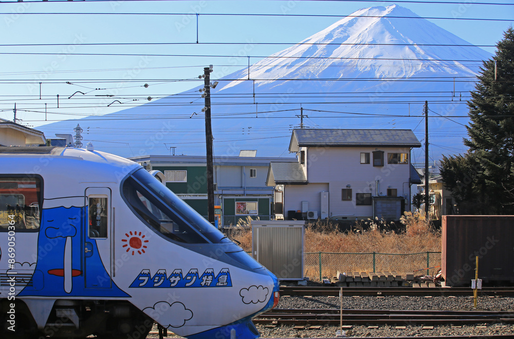 Fujikawaguchiko: Japan, January 10 2018: fujisan limited express train ...