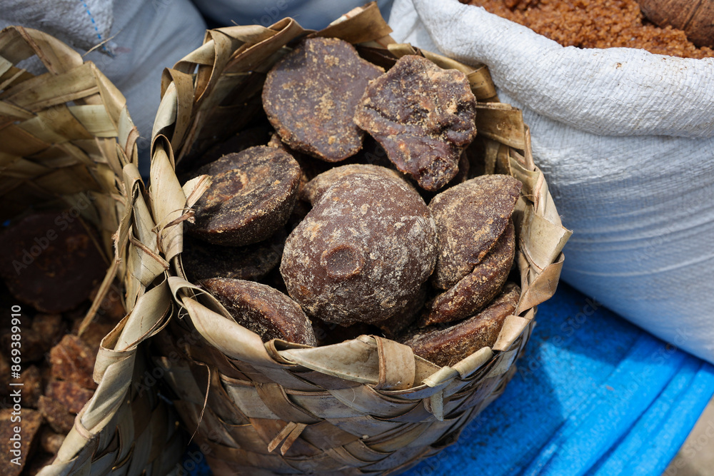 Palm Jaggery Karupatti or Karipatti Mittai Alternative To Sugar Tamil ...