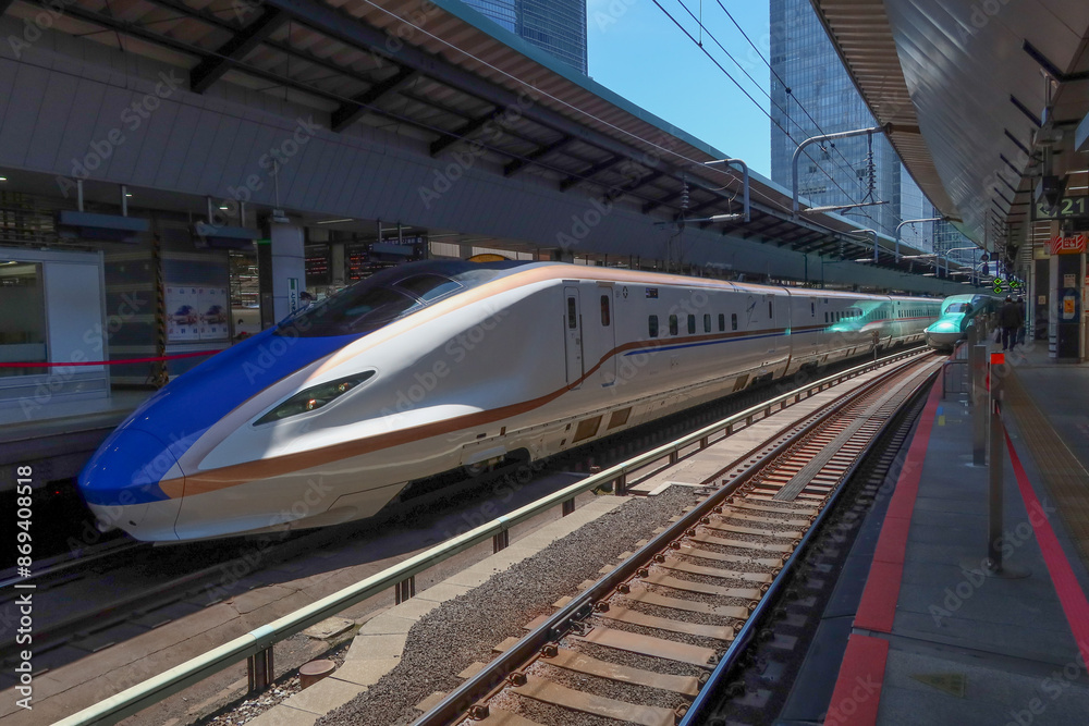 Hokuriku Shinkansen E7 high-speed shinkansen bullet train at Tokyo ...