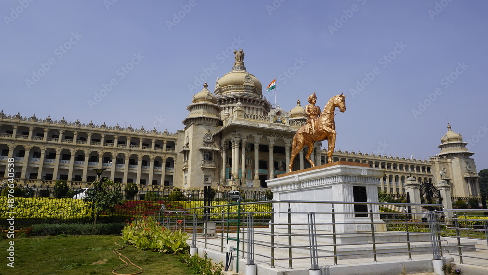 Kempe Gowda statue in front of famous stunning Vidhana Soudha. Stock ...