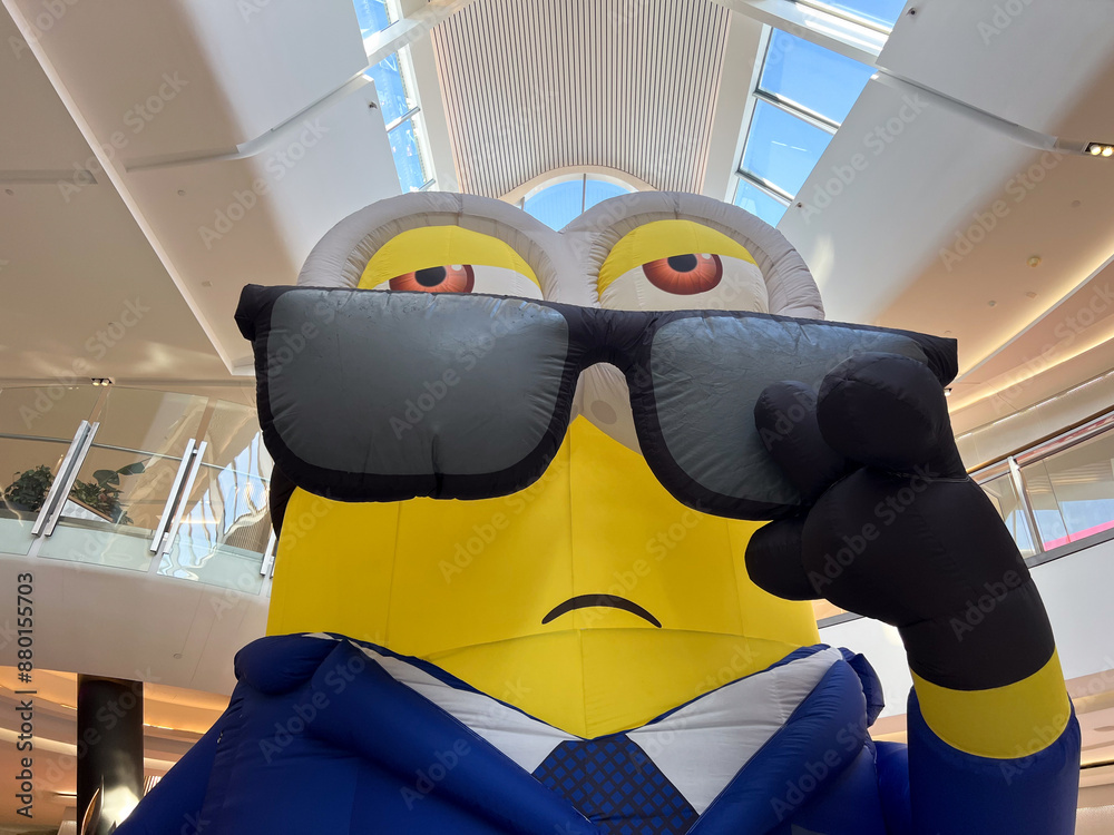 Large size sculpture of a two-eyed minion starring in the film ...