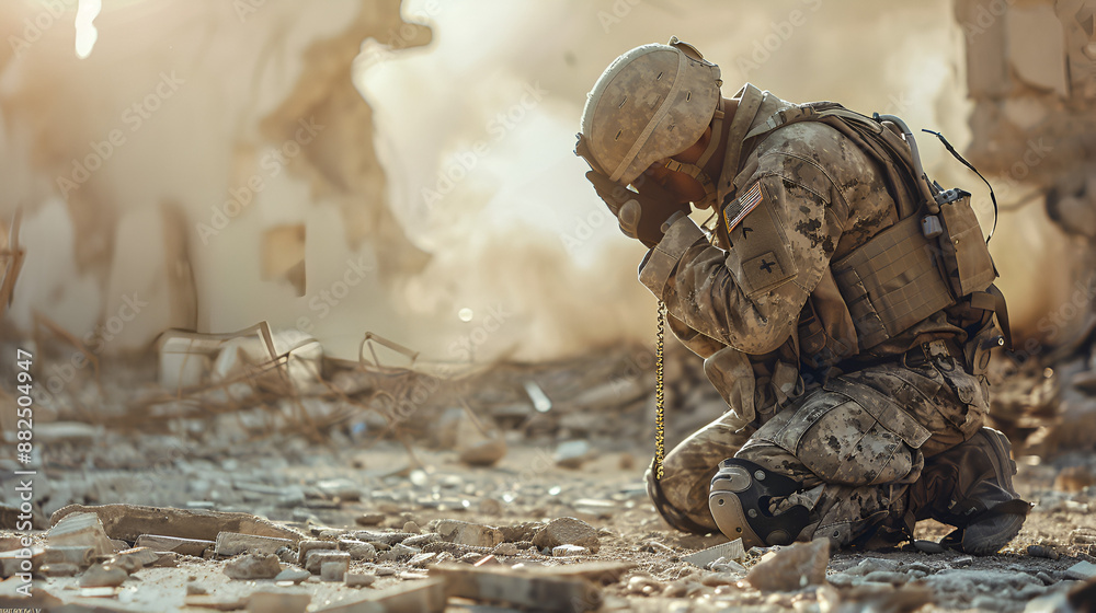 Foto de soldado en medio de la guerra y todo destruido pidiendo a Dios ...