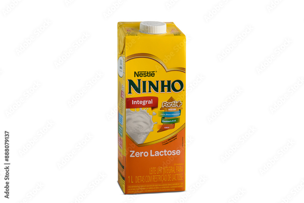 Foto de São Paulo, Brazil - July 15, 2024 Leite Ninho Zero Lactose, UHT ...