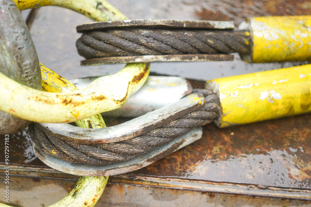 Large size of steel wire rope sling, shackle and master-link hook, its ...