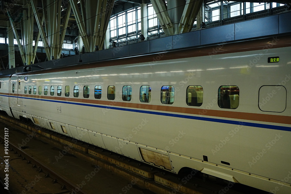 JR East, Hokuriku Shinkansen, Bullet Train, Hakutaka in Japan - 日本 JR東日 ...