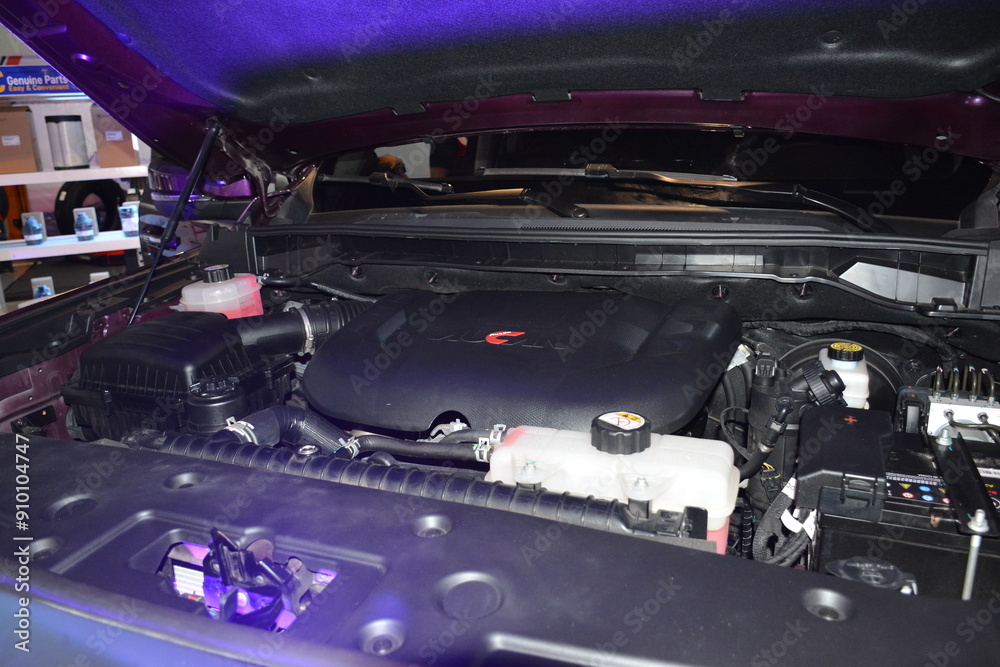 Foton tunland v7 engine at Philippine commercial vehicle show in Pasay ...