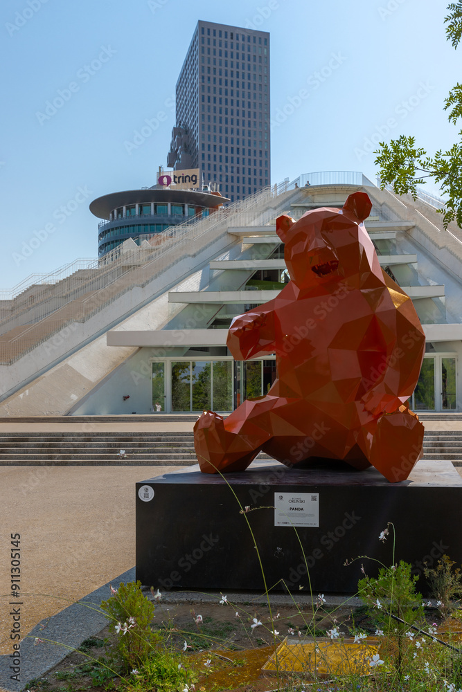 Foto de Tirana, Albania 07-16-2024 The Pyramid of Tirana, locally ...