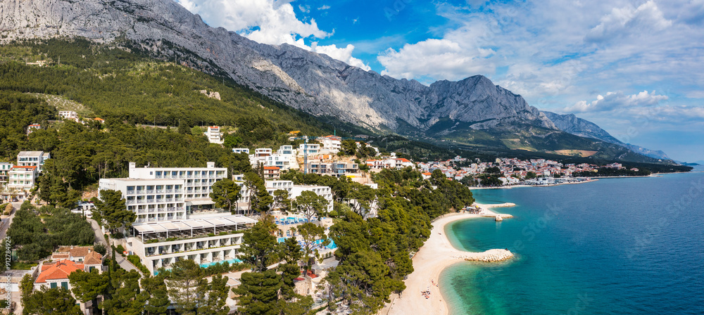 Beautiful Brela on Makarska riviera, Croatia. Adriatic Sea with amazing ...
