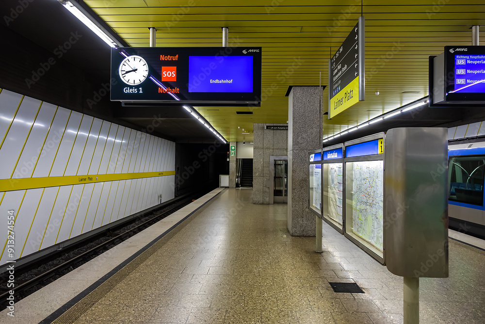 Interior of subway station Laimer Platz - U-Bahn station in Munich on ...