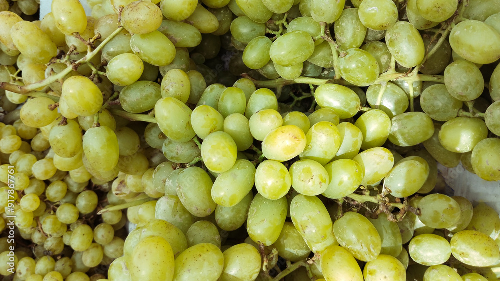 Green grapes bunch cluster tablegrapes vine fruit food angoor vitis ...