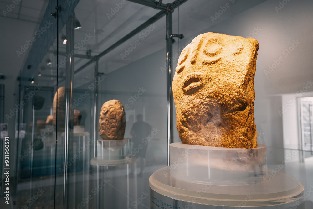 09 June 2024, Boljetin, Serbia: Prehistoric artifacts and Mesolithic ... 09 June 2024, Boljetin, Serbia: Prehistoric artifacts and Mesolithic ...