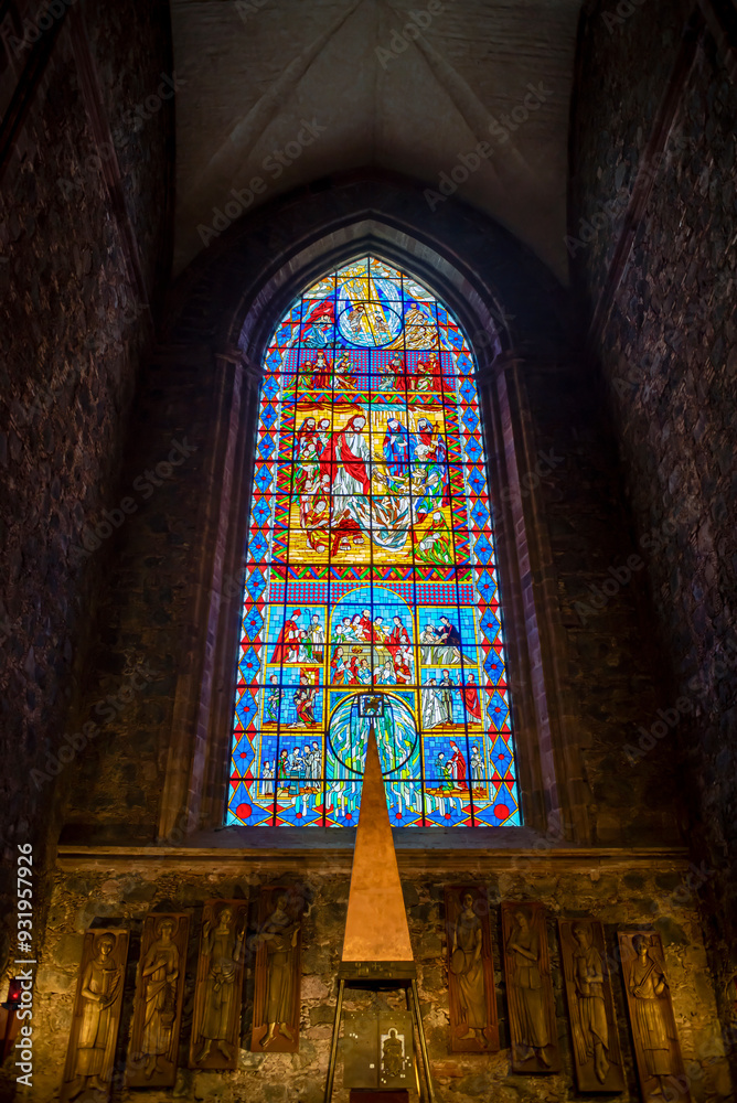 vitral, arte en vitral, iglesia catolica, cristaleria, piedra tallada ...