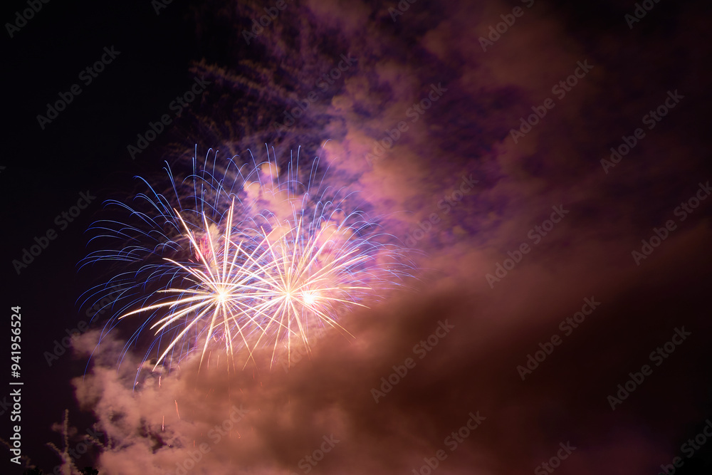 Toxic smoke from New Year's Eve fireworks. Particulate matter and ...