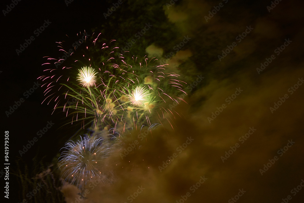 Toxic smoke from New Year's Eve fireworks. Particulate matter and ...