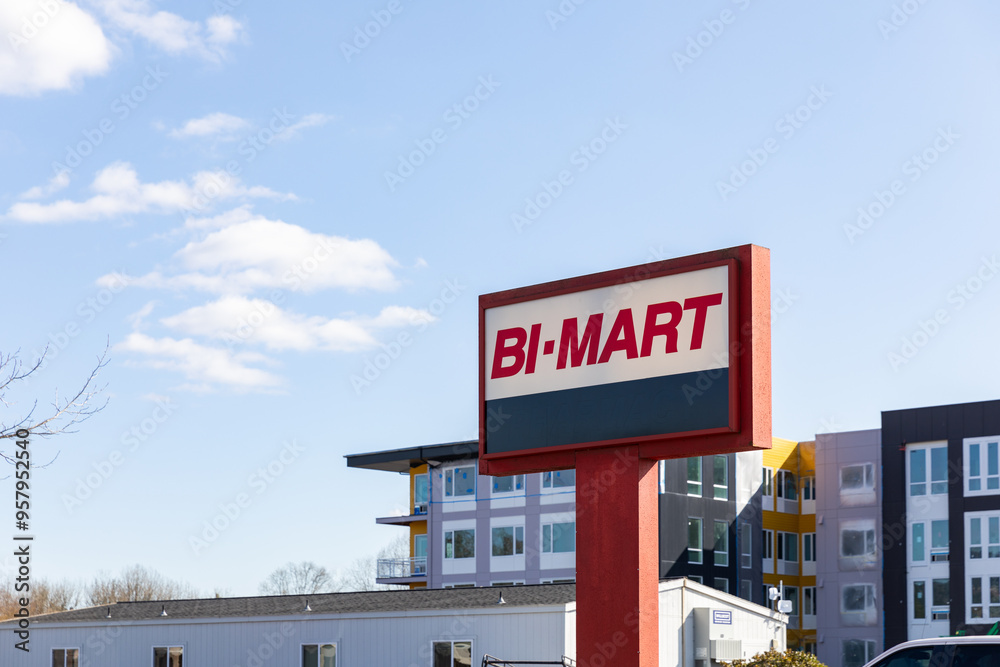Beaverton, Oregon, USA - March 7, 2024 - Bi-Mart store chain exterior ...