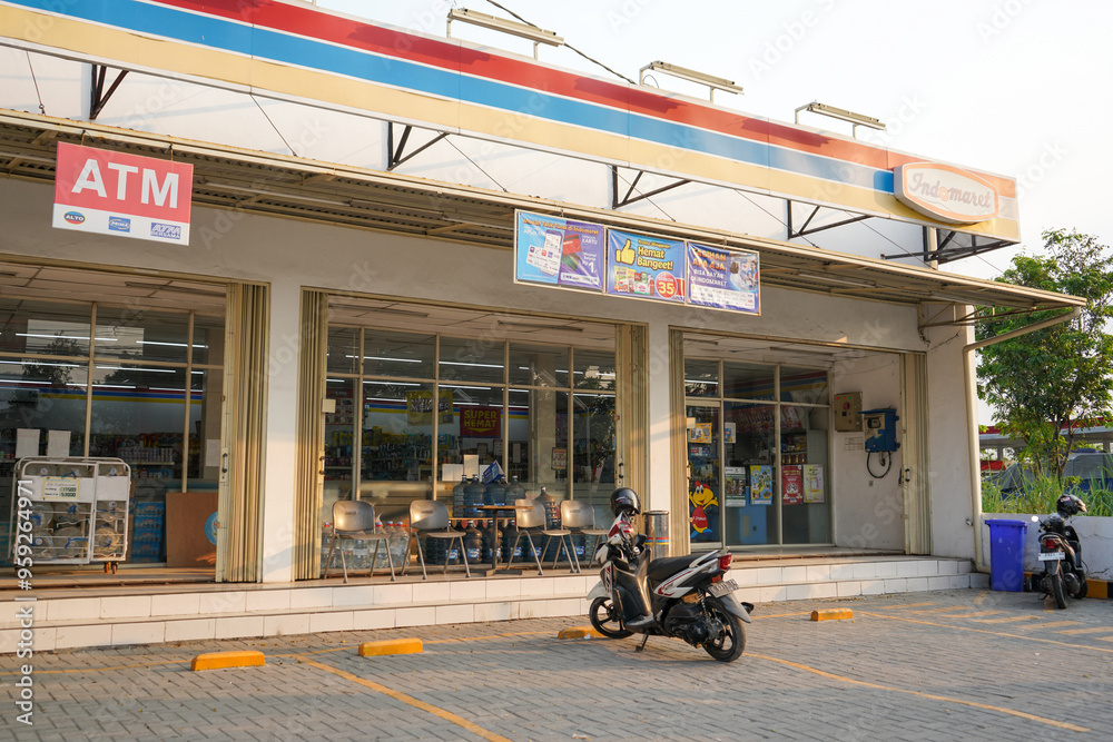 Foto de PT Indomarco Prismatama or Indomaret (short for Indonesia ...