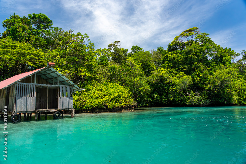 Tropical Waterfront Hut on the Pristine Island of Escudo de Veraguas ...