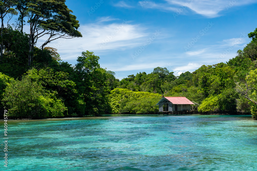 Tropical Waterfront Hut on the Pristine Island of Escudo de Veraguas ...