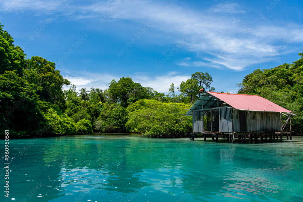 Tropical Waterfront Hut on the Pristine Island of Escudo de Veraguas ...