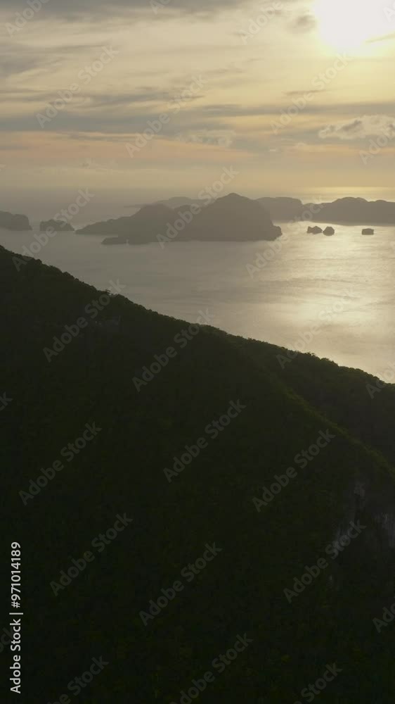 Tropical Islands with scenic sunset in El Nido, Palawan. Philippines ...