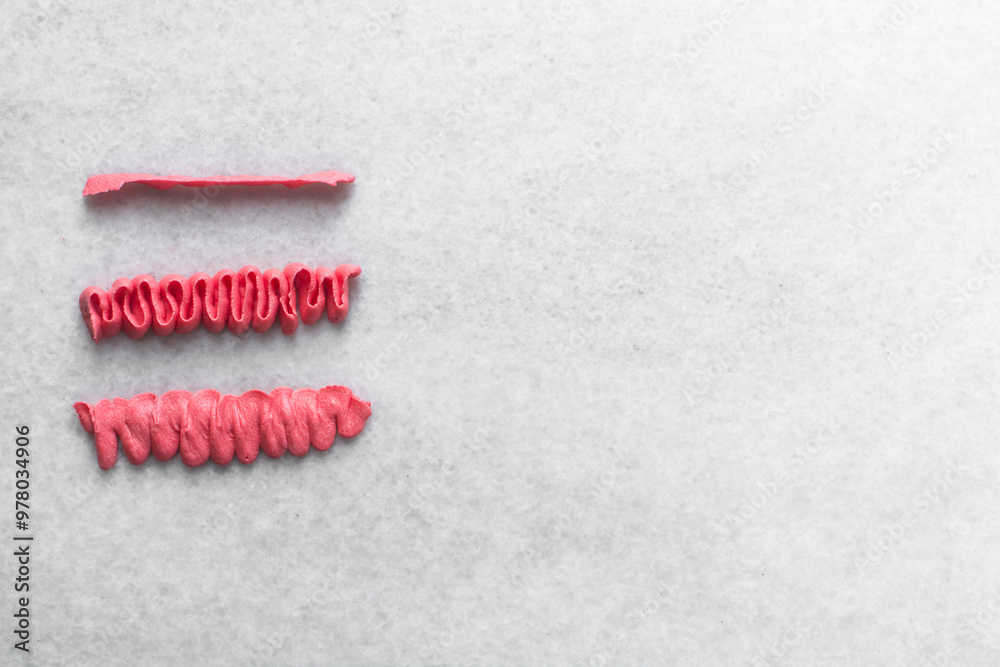 Pink buttercream piped using a open star nozzle, buttercream piped ...