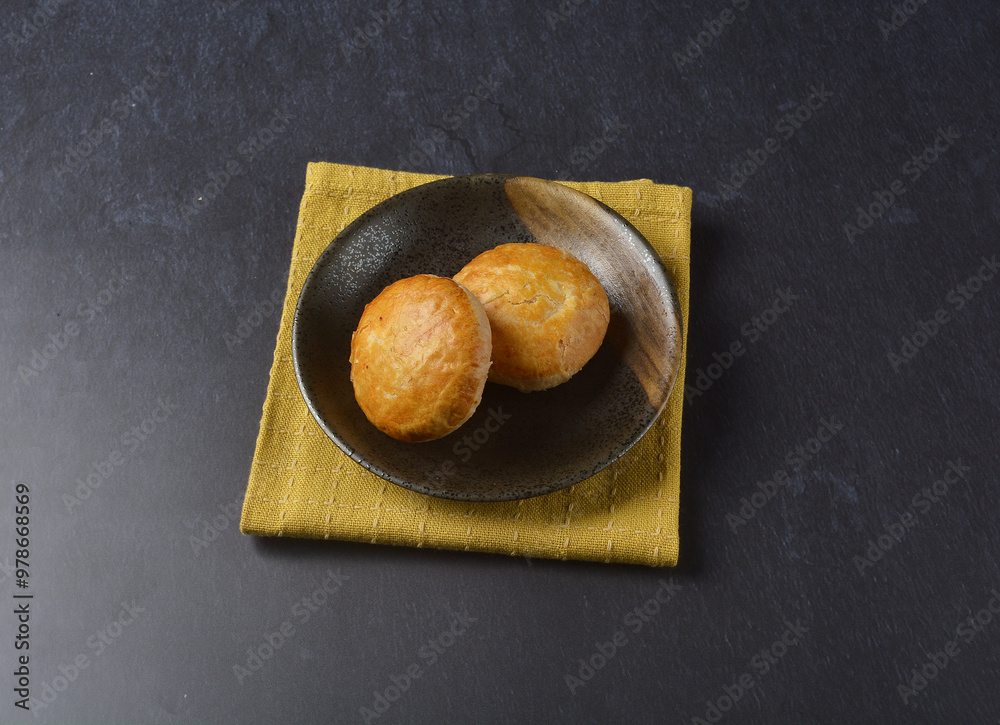 traditional baked teo chew chinese golden yellow mooncake lotus paste ...