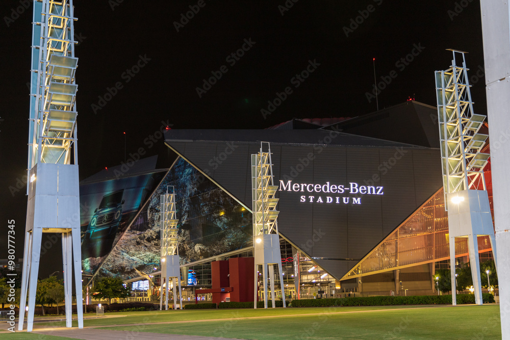Atlanta, USA - Ago 07th 2024: Mercedes-Benz Stadium is lit up at night ...