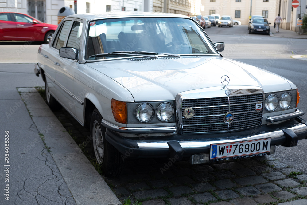 vintage luxury white Mercedes-Benz sedan, Mercedes Retro luxury car ...