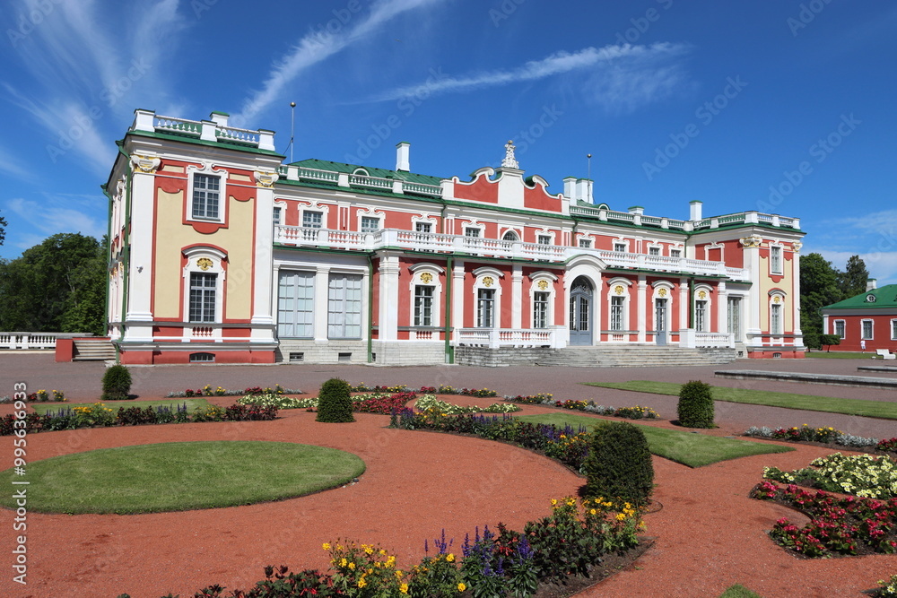Kadriorg Palace and flower garden with fountains in Tallinn, Estonia ...