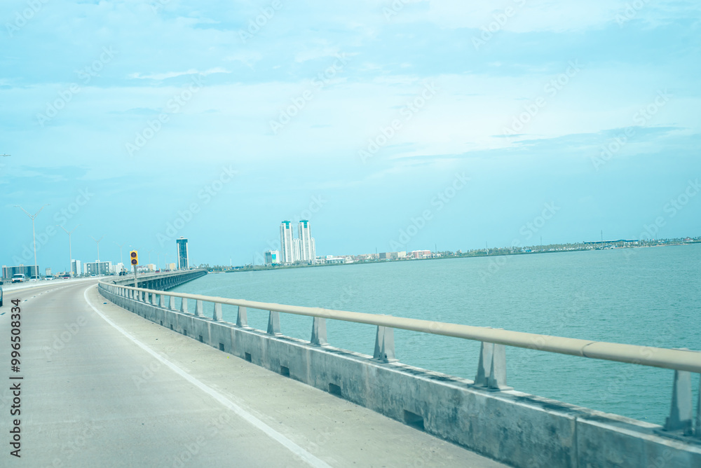 Right side of The Queen Isabella Memorial Bridge or Queen Isabella ...