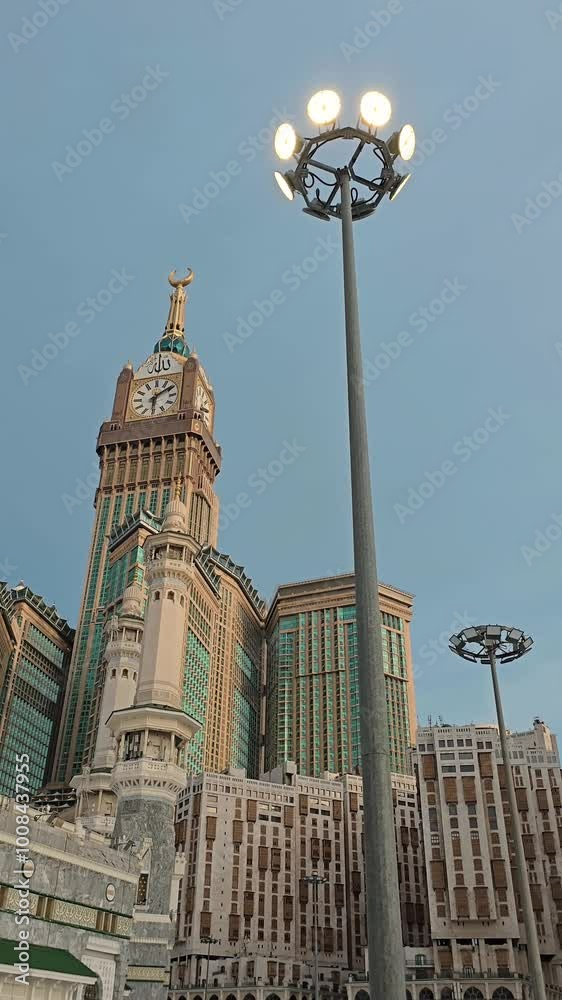 Al-Haram Mosque, the most important mosque in Islam, with the Kaaba ...