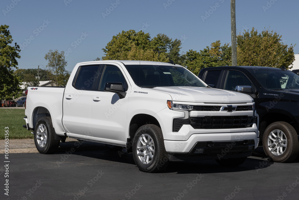 Chevrolet Silverado 1500 Crew Cab RST 4WD display. Chevy offers the ...