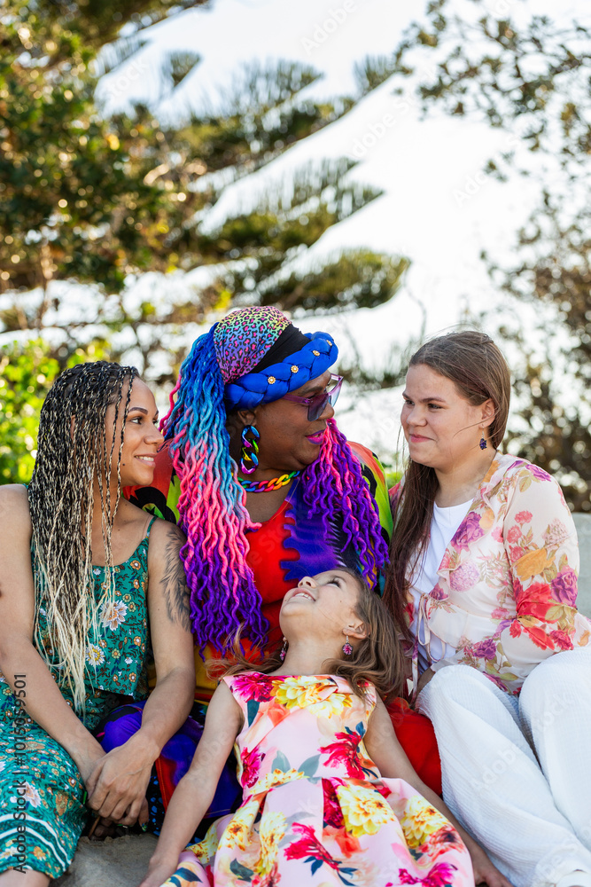 Foto de Torres Strait Islander family with grandmother mum and ...