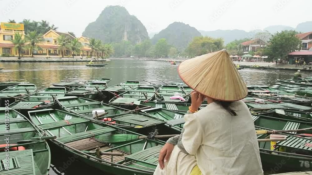 Ninh binh, Vietnam - 15th march, 2024: tourist woman wear traditional ...