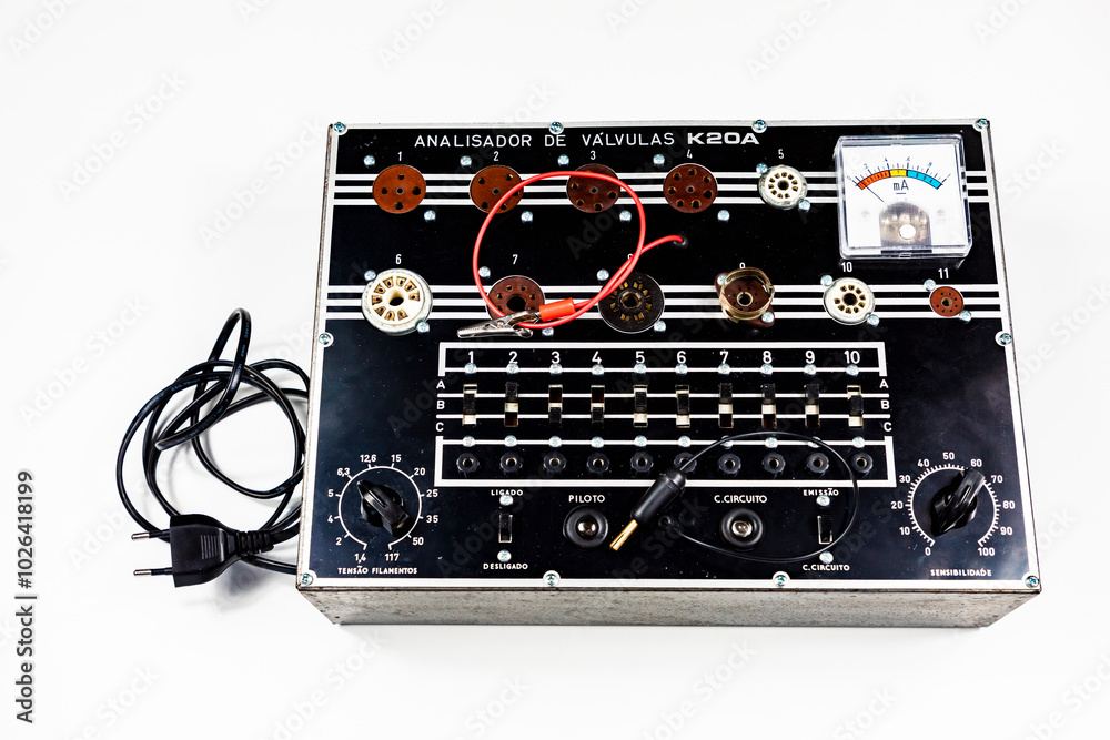 Analisador de valvulas K20A - an old Vacuum Tube (valves) Tester from ...
