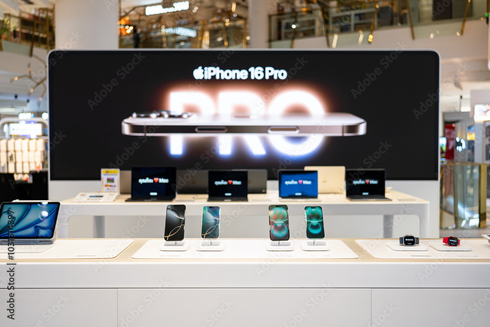Apple launch new smartphone iPhone 16 Series. Comparing and testing the ...