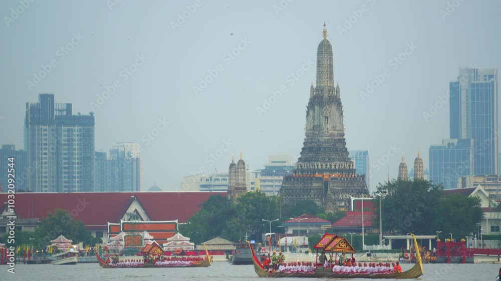 The royal barge procession at Wat Arun is an ancient ceremony using The ...