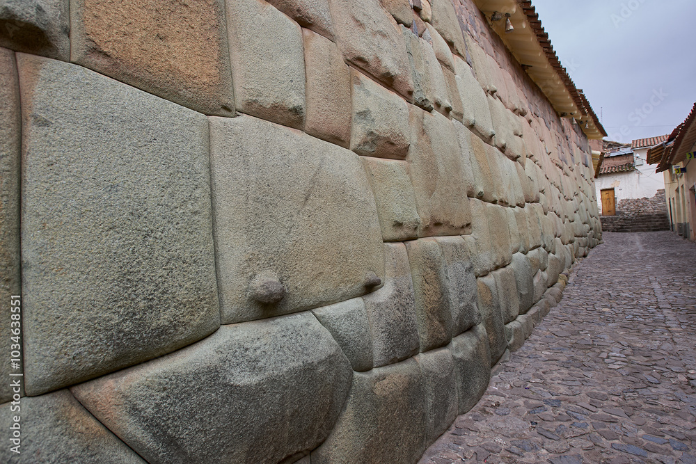 Inca stone walls in Cusco, Peru, a remarkable example of Inca ...