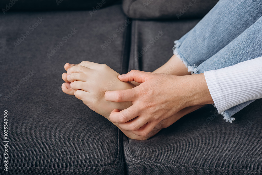 Ache young woman hand scratch feet, itch foot, problem itchy skin on ...