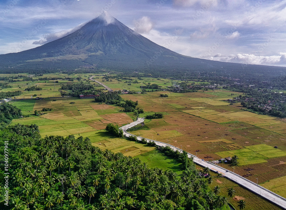 Mayon Volcano with a beautiful rice fields and clearly mayon view in ...