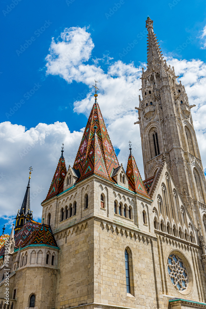 The Church of Our Lady of Buda Castle (Matthias Church) - Beautiful Neo ...