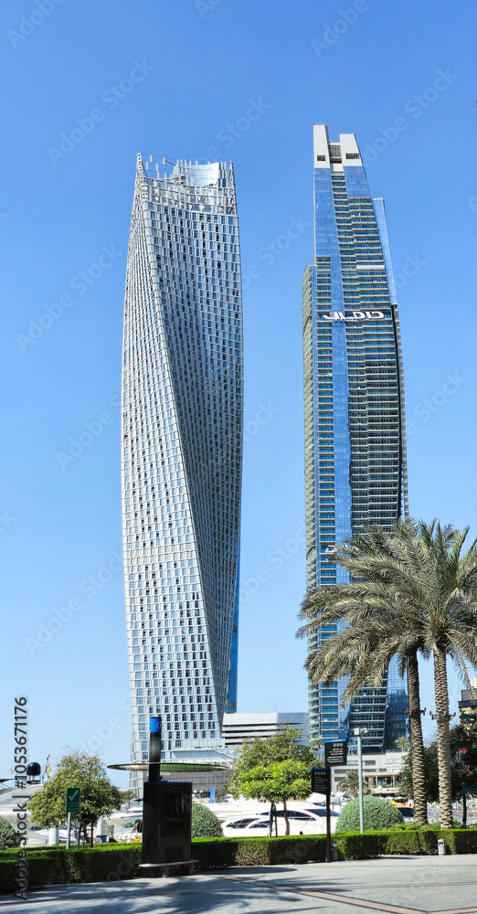 Foto de Dubai, United Arab Emirates - October 24, 2024: Dubai Marina ...