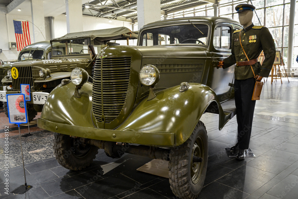 GAZ 61 is one of the world's earliest four-wheel-drive passenger cars ...