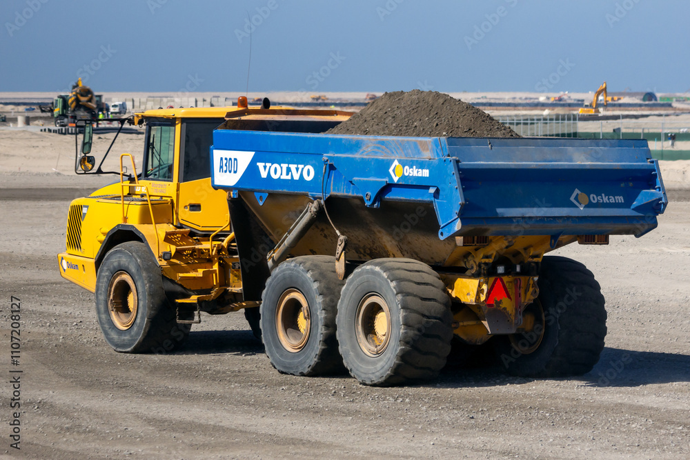 Foto de Volvo A30D Articulated Dump Truck at the construction of ...