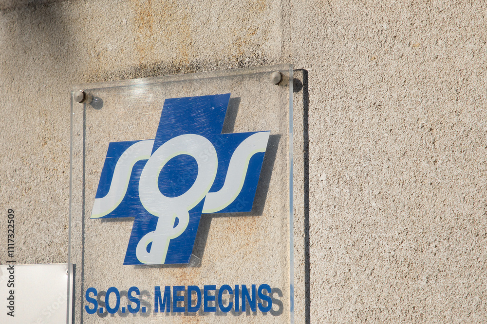 SOS Medecins logo text facade and brand sign doctor of medical ...